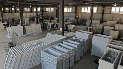 Cina Materiale di rete per schermo in fibra di vetro finestra scorrevole in PVC per porta in stile americano in vendita