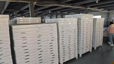 Cina Finestra di vinile singolo appesa su misura con hardware e materiale di rete per schermo in fibra di vetro in vendita