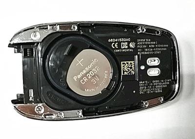 中国 クライスラ2017-18年のPacificaのスマートな主近位キーレス5+1ボタンM3N-97395900 販売のため