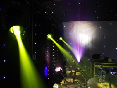 Cina Effetto arcobaleno ad alta luminosità Eventi di scena discoteca Luce 260W Tracciato motore con 95 CRI in vendita
