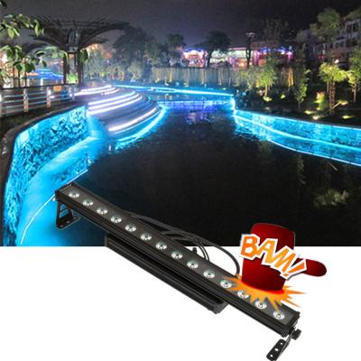 Cina 14x30W LED Wall Washer per matrimonio Bar Hall Night Club Acqua resistente all'alluminio RGB3in1 Edificio luce in vendita