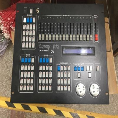 Cina 2048 Canale DMX512 Controller di luce per effetti di illuminazione di palcoscenico e night club in vendita