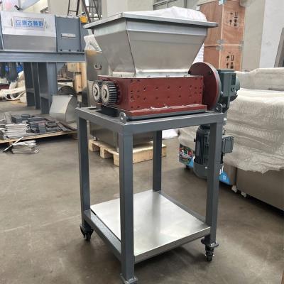 China 100-300KG/D Food Shredder Universal Small Organic Waste Crusher Vegetable Crusher Equipped With Gear Core Components for sale
