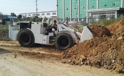 Cina Macchina del caricatore trasportatore ribaltabile di cantieri sotterranei arancio/bianco/giallo in vendita