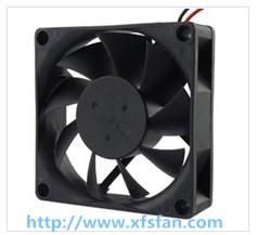 China 70*70*20mm 5V/12V/24V DC Black Plastic Brushless Cooling Fan DC7020 for sale