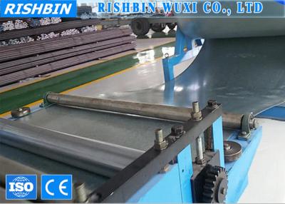 China Plc-Stahl-Schnitt zur Längen-Metallrolle, die Ausrüstung mit hydraulischem Decoiler bildet zu verkaufen