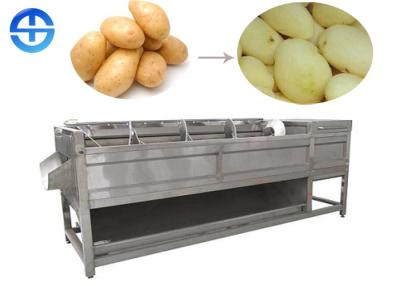 China High Yield Potato Washing Peeling Machine With Automatic Spiral Brush Roller for sale