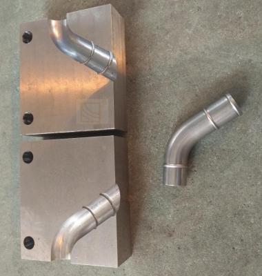 Cina MO-003 Modello di piegatura materiale di ferro tubo piegatore utilizzare la pressione freno strumenti utensili stampare set in vendita