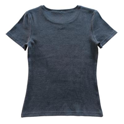 China Camisetas de algodón teñido de espandéx de 2*2 costillas de mujer con diseño moderno y básico en venta