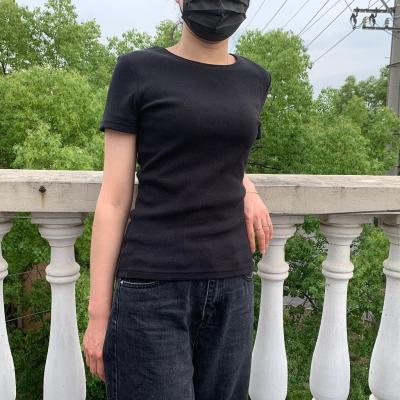 China Camisetas de algodón teñido de espandéx de 2*2 costillas de mujer con diseño moderno y básico en venta