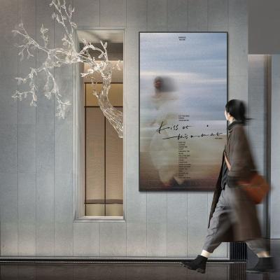 China Indoor Wall Mounted Digital Signage Board 4K UHD Commercial Digital Display Screen for sale