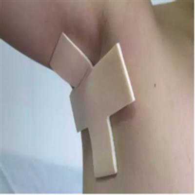 Cina Coperta con benda in schiuma di silicone usa e getta mantenendo un ambiente ottimale per la ferita in vendita