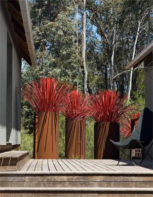 Cina Ornamenti da giardino in metallo resistenti alle intemperie Vaso da fiori decorativo in acciaio inossidabile da 2 mm in vendita