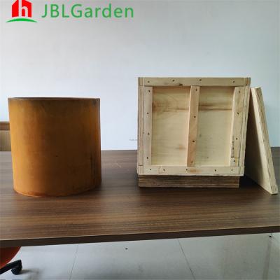 Cina 1500*500*600mm Vaso da fiori giardino esterno Ornamenti metallici Corten Acciaio Vaso da piantagione rettangolare in vendita