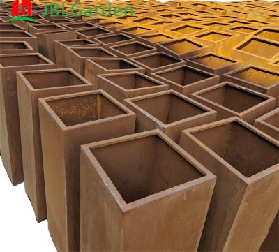 Cina Vaso da fiori in acciaio corten Fioriera decorativa per esterni rialzata in metallo Fioriera arrugginita in acciaio corten in vendita