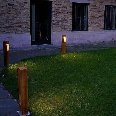 中国 120V Led Garden Bollard Lights Customized Thickness Energy Saving 販売のため