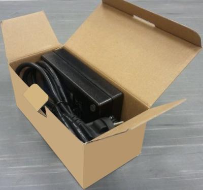 中国 5V 12V 19V 24V 0.5A 1A 1.5A 2A 3A 4A 5A CE証明書付き電源アダプタ 販売のため