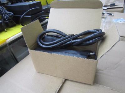 中国 5V 12V 19V 24V 0.5A 1A 1.5A 2A 3A 4A 5A CE証明書付き電源アダプタ 販売のため