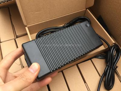 China Desktop Type Switching AC Adapter met 12V 10amperautstroom en gelijkstroomtype Te koop