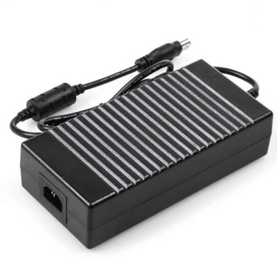 China 12VDC 8 Amp Uitgangsspanning 12V 8A Desktop Type AC DC Power Adapter met CE-certificaat Te koop