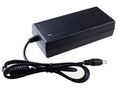 Cina AC/DC12V 5A 60W 15V 4A 9V 4A Adaptore a regolazione nera per monitor LCD a strisce LED CCTV in vendita