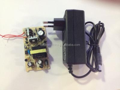 China Plug In 24w 5v 12v 2a AC DC LED CCTV Power Adapter voor een stabiele stroomuitgang Te koop