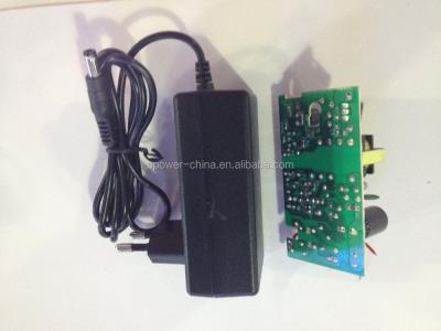China Plug In 24w 5v 12v 2a AC DC LED CCTV Power Adapter voor een stabiele stroomuitgang Te koop