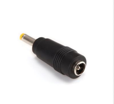 中国 ブラックアダプター DC電源プラグ 5.5x1.7mm 男性から 5.5x2.1mm 女性ジャックコネクタ 販売のため