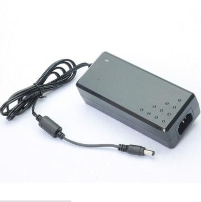 중국 데스크톱 타입 전원 어댑터 전자 제품 12v 6a 100-240v AC 입력 DC 12v 7a 출력 판매용