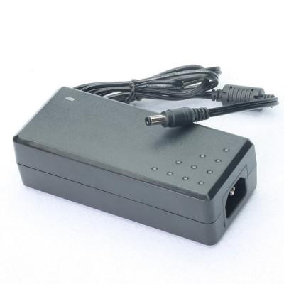 Cina C-Power 18V 3A 54W18V DC Power Adapter con efficienza minima del 85% e certificato CE in vendita