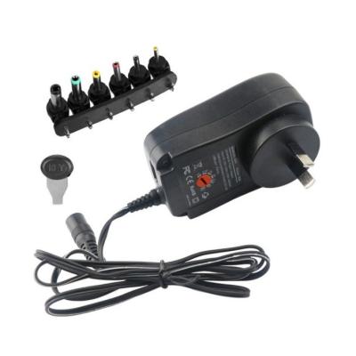 China Gleichstrom-Ausgang 30 W Universalstromversorgung Adapter 100-240 V AC 3V-12 V einstellbare mehrere Spitzen zu verkaufen