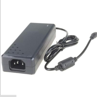 Cina AC100-240V 50/60Hz Input Voltage C-Power 5V 6A 30W 5V 5A Adapter di alimentazione con materiali in vendita