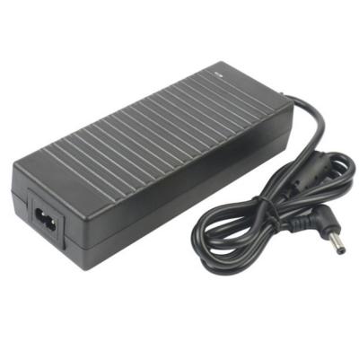 China Adaptador de alimentação de computador profissional de 24 V de saída CC C-Power 120 W para entrada AC 100-240 V à venda