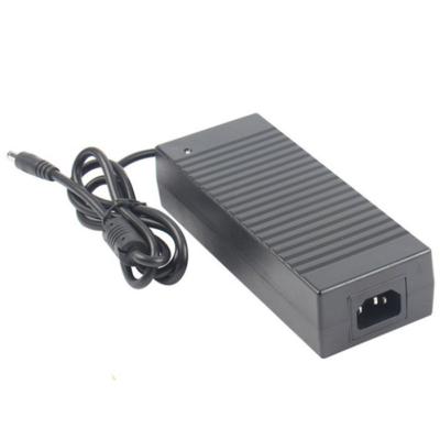 China Adaptador de alimentação de computador 12v 20a 240w para AC 100-240v 50-60hz Conexão por C-Power à venda