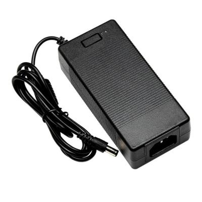 Cina C-Power 8.4V5A 12.6V5A 25.2V2A 25.2V 3V 29.4V3A Caricabatterie agli ioni di litio per materiale ABS PC in vendita