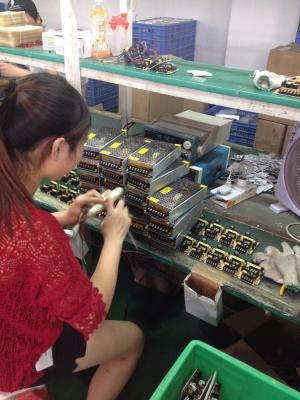 Cina Casella di alimentazione a 18 canali per telecamere CCTV con tensione di ingresso 12V 10A DC in vendita