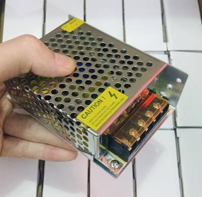 中国 常電圧 25W 5V DC電源 LED照明 ナイス 110V/220V AC入力 販売のため