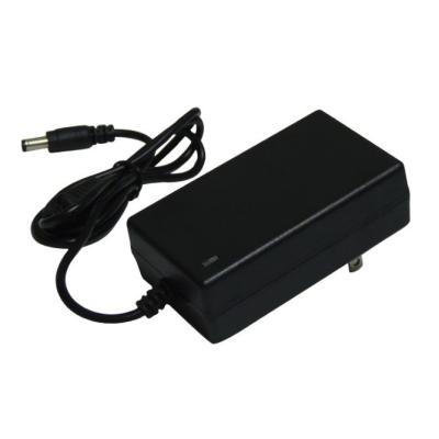 中国 効率 85% ミニ 常電圧 12V 2.5A 電源アダプタ 長持ちする性能 販売のため