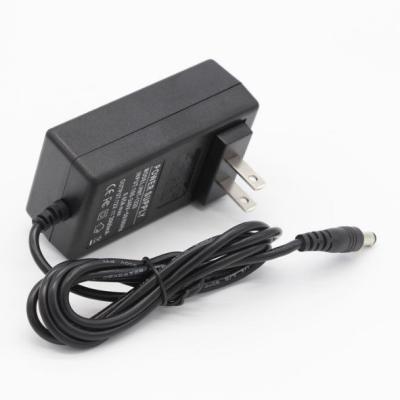 中国 効率 85% ミニ 常電圧 12V 2.5A 電源アダプタ 長持ちする性能 販売のため