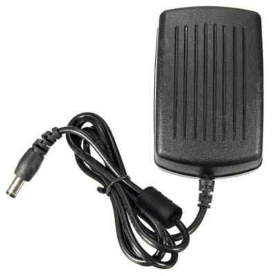 China AC100-240V 50/60Hz Voltagem de entrada 9V DC 2500mA Adaptador de alimentação para aparelhos elétricos à venda