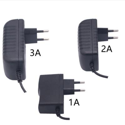 China Adaptador de energia de 15V 1.6A C-Power com Jack DC personalizado e cabo DC de 1,2m/1,5m/1,8m/2m à venda