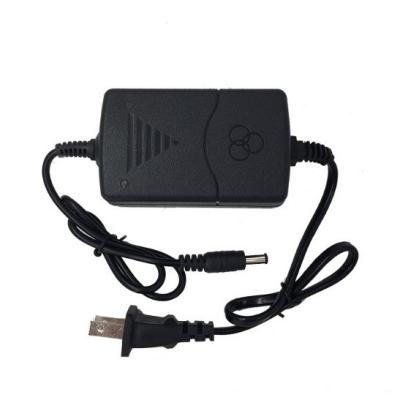 Китай C-Power 100-240v AC к 12v DC 2A адаптер питания с 5.5 * 2.1/5.5 * 2.5 DC разъемом продается