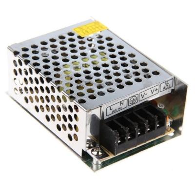 Cina Fornitore di alimentazione universale 110v/220v AC DC 5V 4A per videocamera a strisce a led in colore argento in vendita
