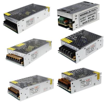 Cina Fornitore di alimentazione universale 110v/220v AC DC 5V 4A per videocamera a strisce a led in colore argento in vendita