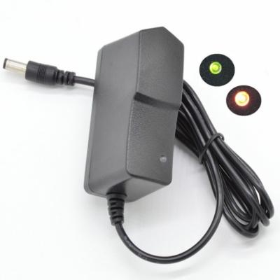 中国 12V/1.5A出力 Cパワーブラック AC100-240V 14.6V 1A 2A 4S リチウムイオン電源充電器 販売のため