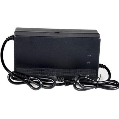 中国 58.8V 4A リチウム電池充電器 51.8V 14s リチウムイオン電動自転車 100-240V/0.5A 入力 販売のため