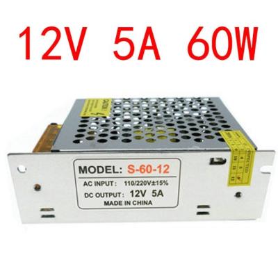 Cina Aggiornate l'alimentazione con la corrente di uscita di SMPS 5A 12v e di lega di alluminio di C-Power in vendita