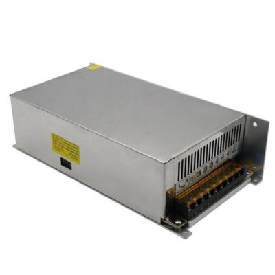Cina 110V/220V Voltaggio di ingresso C-Power 600w Fornitura di alimentazione 70v 70v 8.6a per dispositivi elettronici in vendita