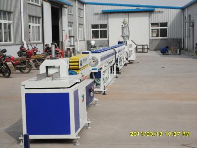 Chine Ligne en plastique d'extrusion de tuyau de rendement élevé/tuyau complètement automatique de PE faisant des machines à vendre