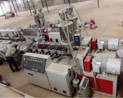 Cina PVC che pelletizza l'estrusore a vite gemellato di plastica conico in vendita